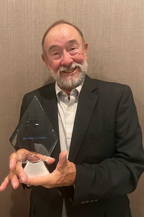 Emeritus biology professor receives award for shark research – Albion ...